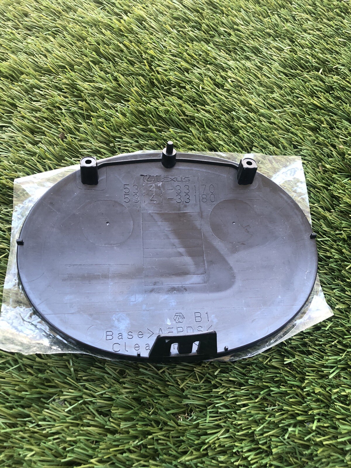 Lexus ES350 53141-33180/33170 2019,2020,2021-2023 Front Grille Emblem ...