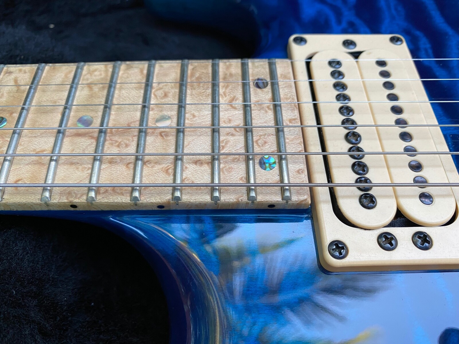 Carvin Kiesel Custom DC127T AAA Sapphire Blue Quilted Maple Guitar ...