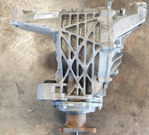 2005-2006 Cadillac SRX Rear Differential Carrier Assembly 3.90 Ratio ...