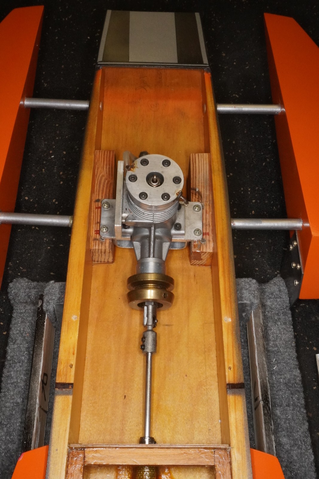 Custom Model RC Outrigger Hydroplane w/ Gas Super Tigre 40 Engine ...