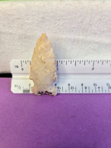 Artifact Graham cave point made of high grade of Burlington chert Mo ...
