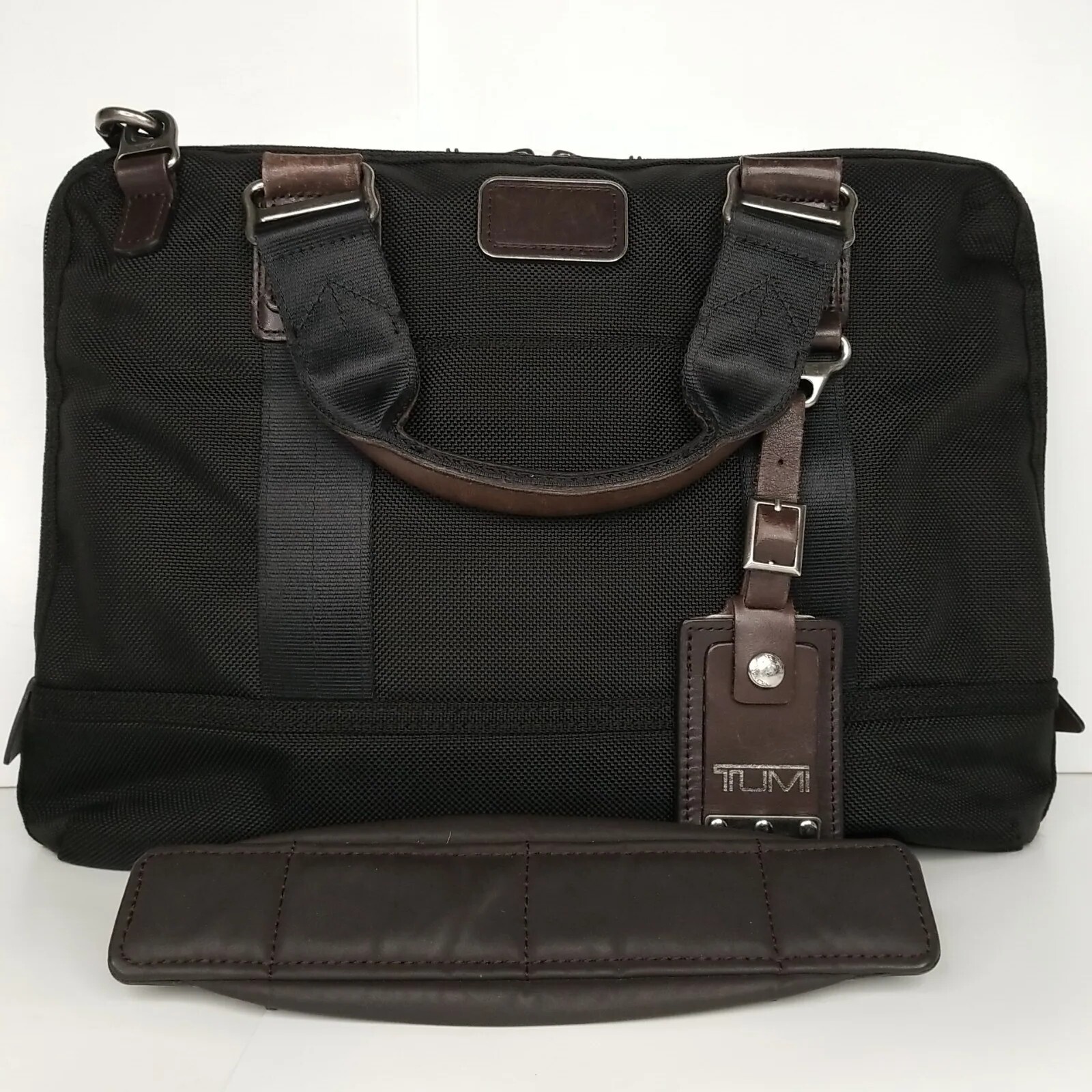 Tumi 22610HKH Alpha Bravo Earle Messenger Compact Bri… - Gem