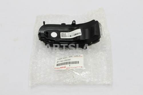 Toyota Avensis OEM Genuine Left Side Turn Signal Lamp 81740-05030 | eBay