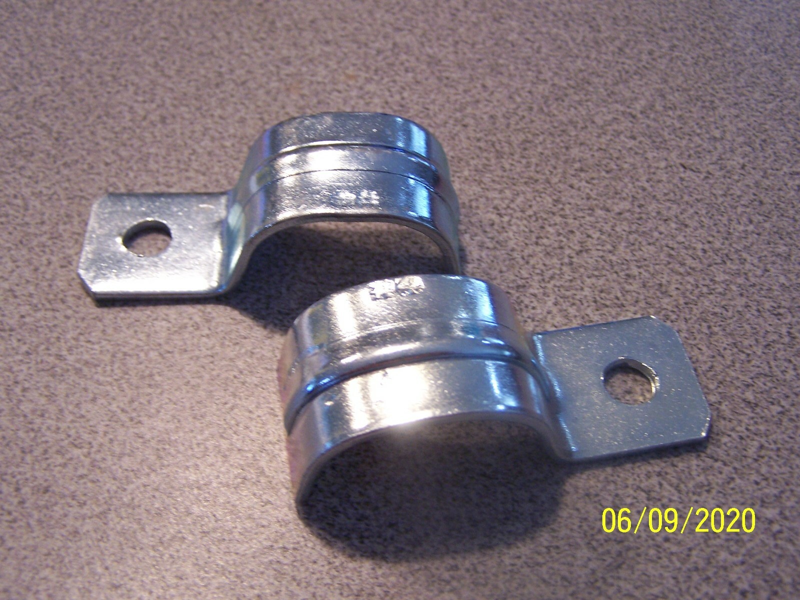 89 EA ARLINGTON 314S PIPE STRAP CONDUIT 1 HOLE SEU STRAPS 3/0, 4/0 ...
