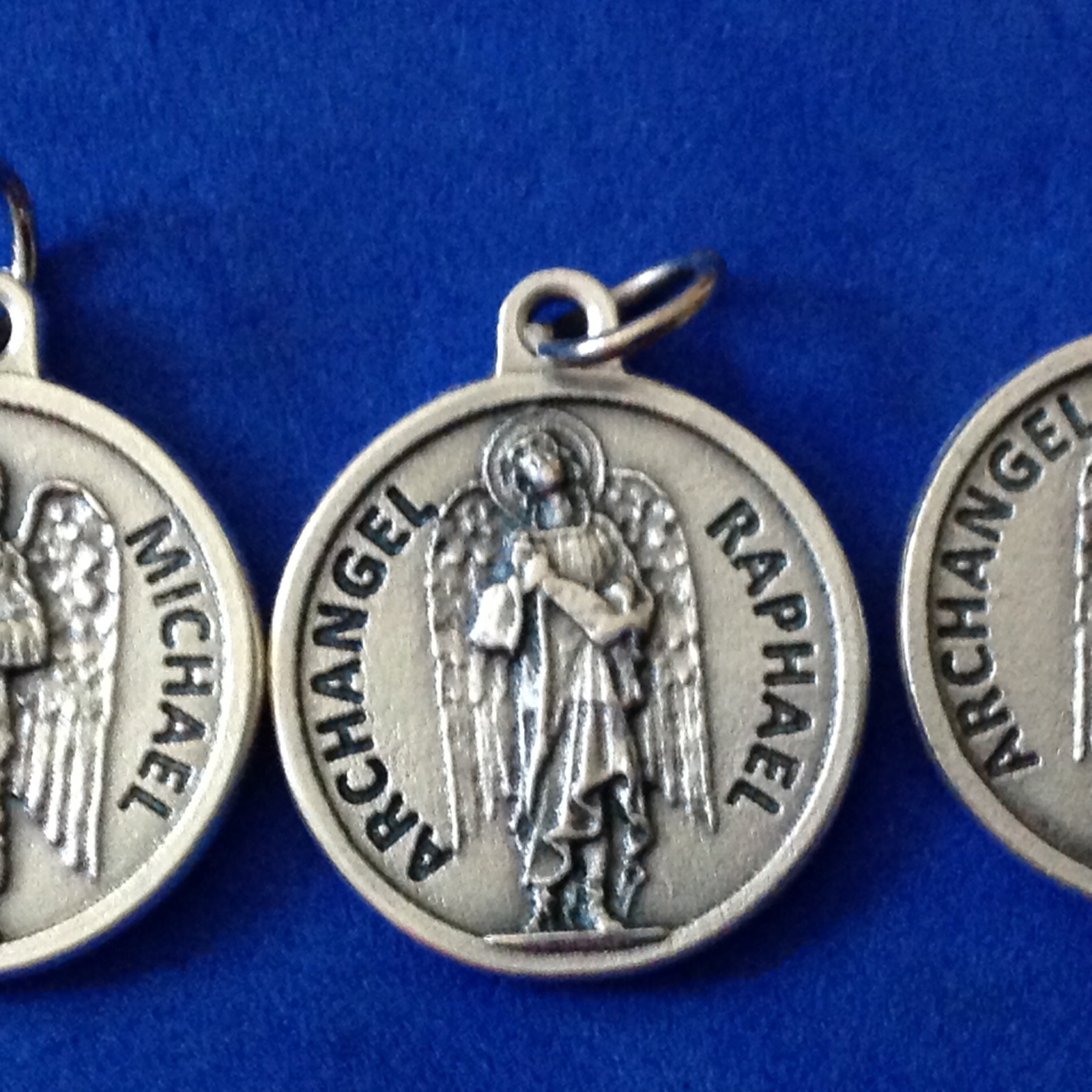 Lot 4 Archangel St Medals Michael Gabriel Raphael Guardian Angel Saint ...