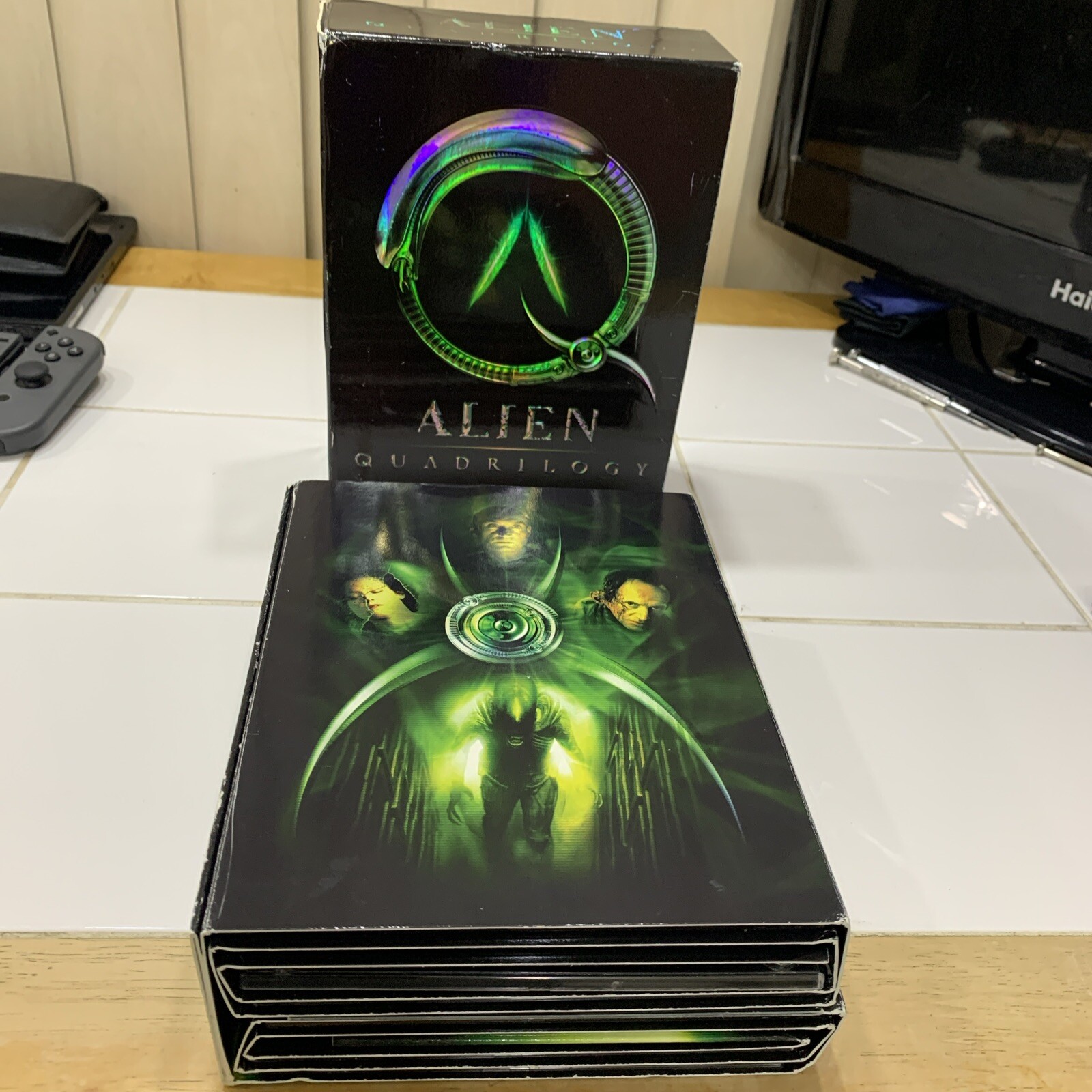 Alien Quadrilogy (DVD, 2003, 9-Disc Set Collection) | eBay