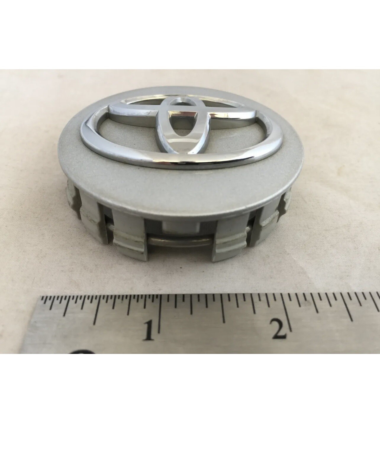 OEM Toyota Highlander Venza Camry Wheel Center Hubcap Hub Cap OE 42603 ...