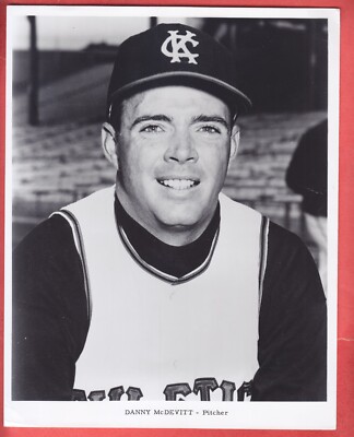 1962 KANSAS CITY A'S TEAM ISSUE GLOSSY 8 X 10 DANNY McDEVITT | eBay