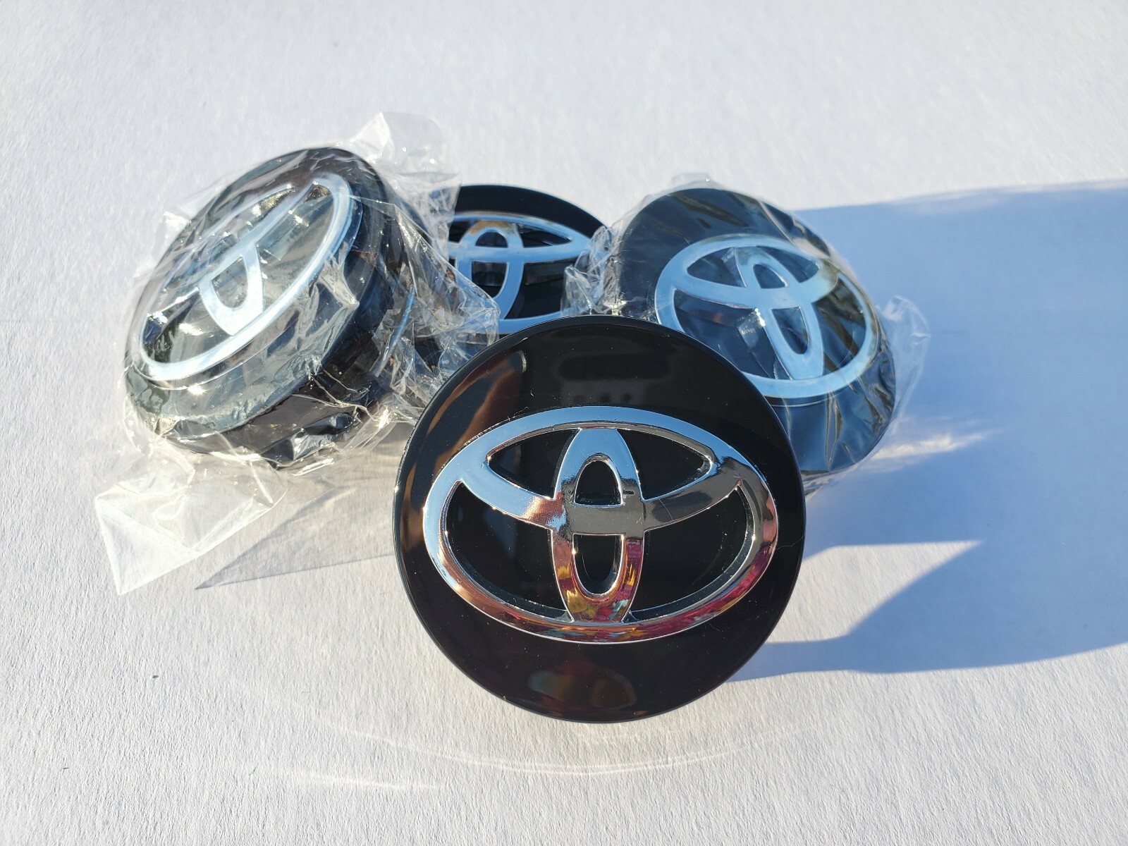 4x TOYOTA 62mm Wheel Center Caps, Camry Avalon RAV4 C-HR Prius Corolla ...