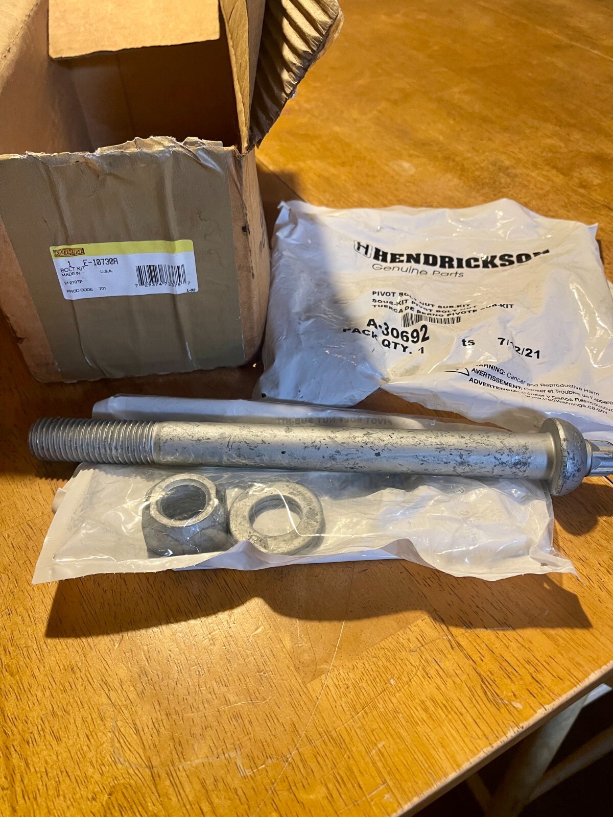 S-24075 Hendrickson Pivot Bolt Kit Wide Bushing Quik Align / E-10730A / S-24679 for sale online ...