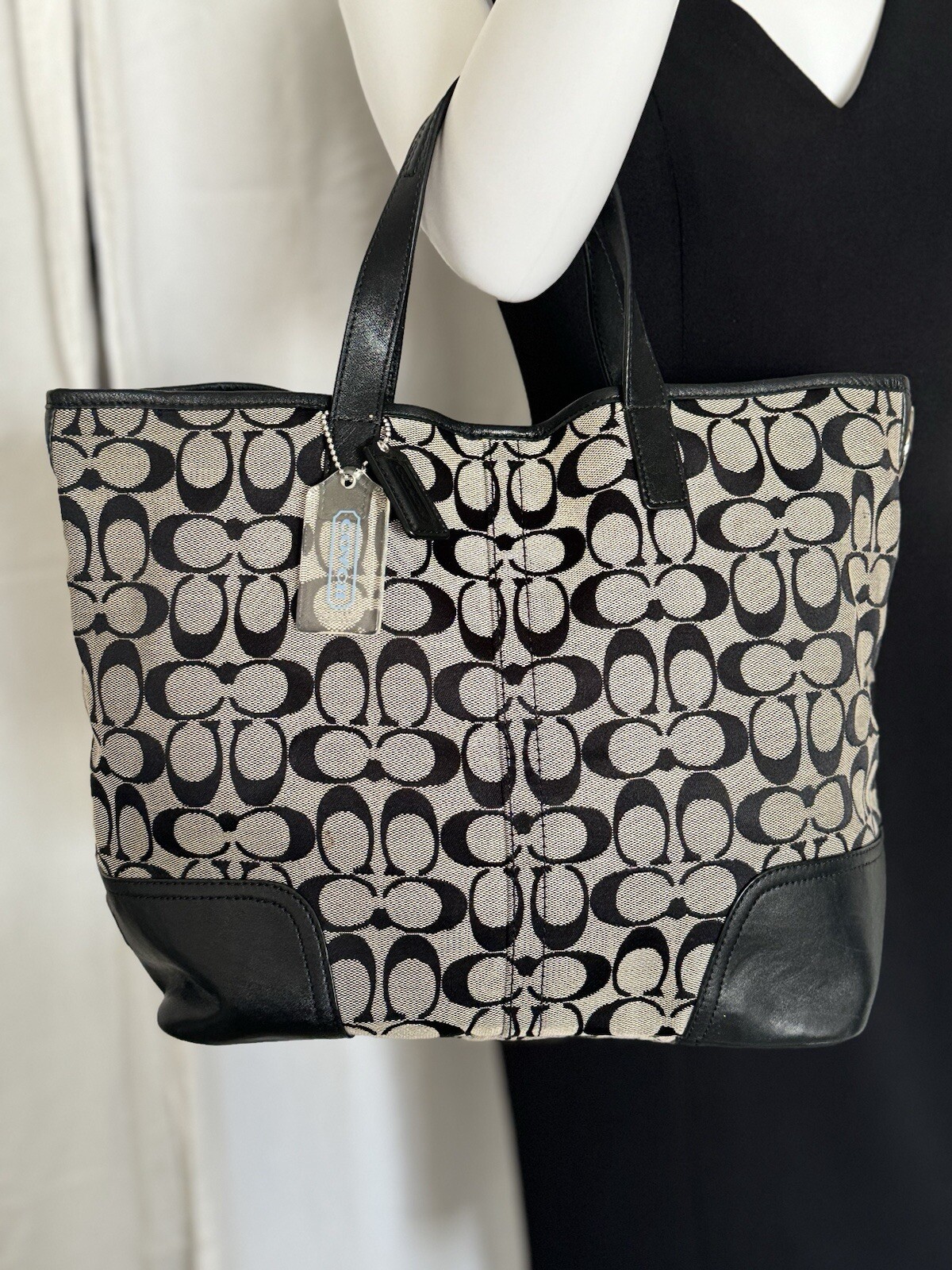 COACH F28981 Hadley Signature Duffle Silver Black Whi… - Gem