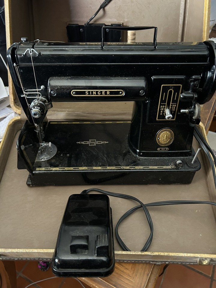 Vintage 1950's Singer 301A Black Sewing Machine Tested = Working With ...