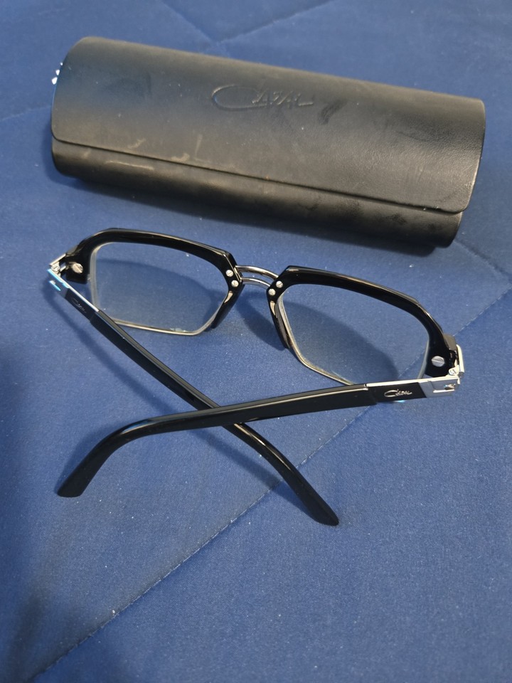 Black Square Full Rim Eyeglass Frames with Case. READ FULL DESCRIPTION ...