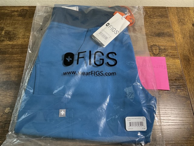 XS Figs Alps Blue Womens Scrub Set Casma Top Kade Cargo Pants Bottoms ...