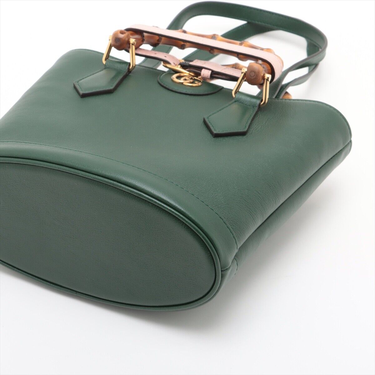 Gucci Bamboo Diana small Leather 2 Way Handbag Green 750396 Gucci Bamboo Diana small Leather 2 Way Handbag Green 750396