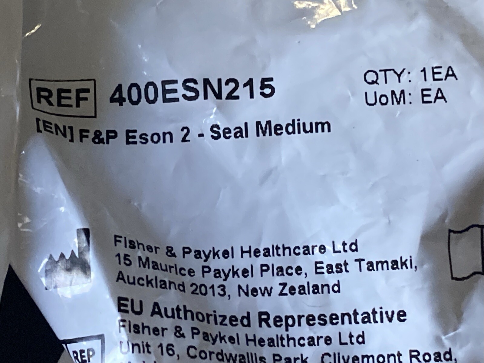 Lot of (2) x F&P Eson 2 Seal Cushion 400ESN215, Size Medium - New ...