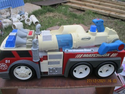 VERY LARGE MATCHBOX 2001 Rescue Net Super-Blast Fire Truck 57cm long ...