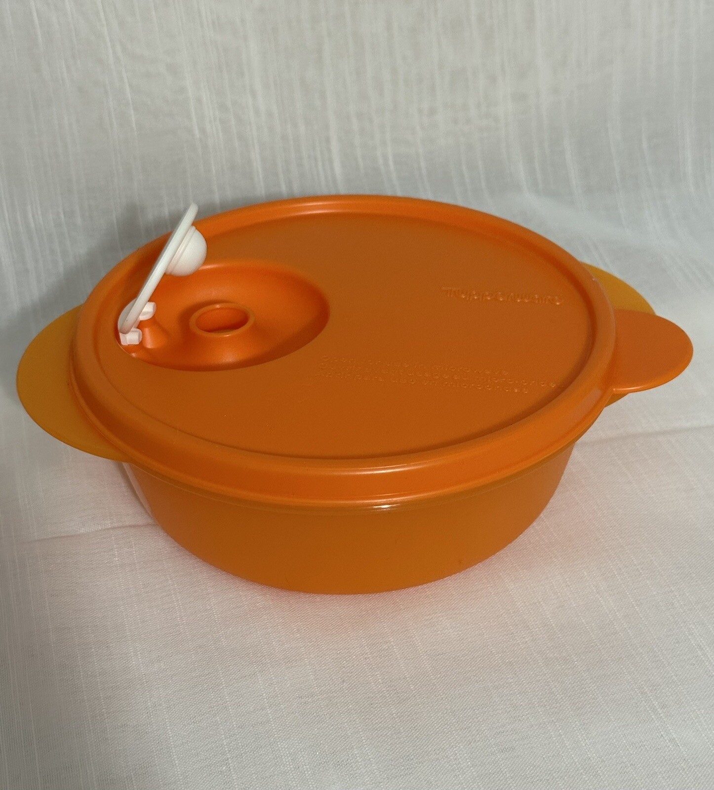 Tupperware #2645A-5 2.5 Cup Bowl w/ #2648B-3 Orange Vented Lid 0257 ...