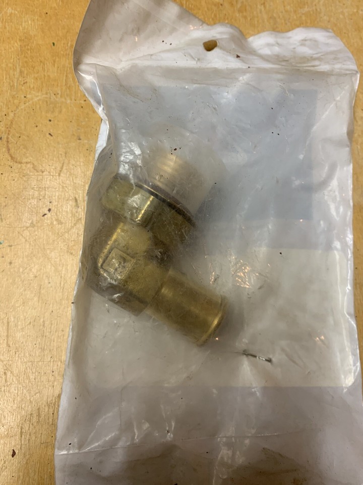 INTERNATIONAL ELBOW 3593046C91 | eBay