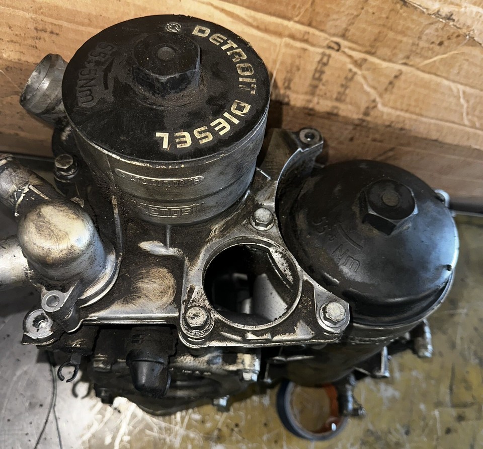 Detroit Diesel DD13 Oil Filter Coolant Housing A4711803810 | eBay