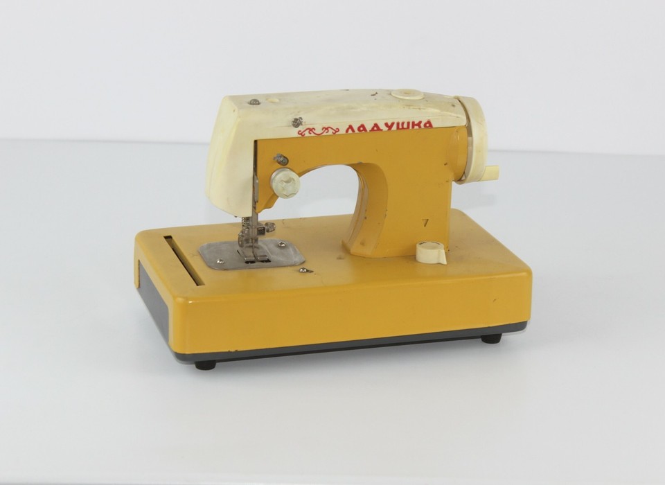 Sewing machine Soviet Vintage Made in USSR children's sewing machine ...