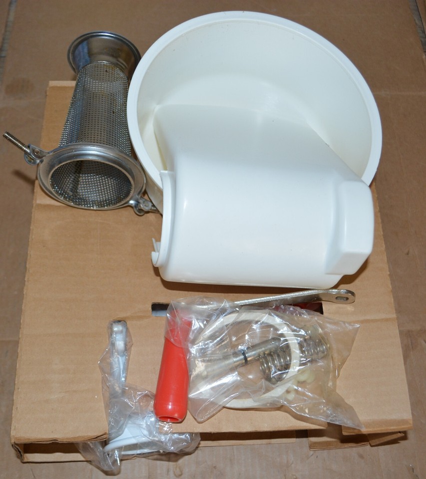 Victorio Strainer New 200 Manual Food Juicer Tomato Sauce Maker w/ Box ...