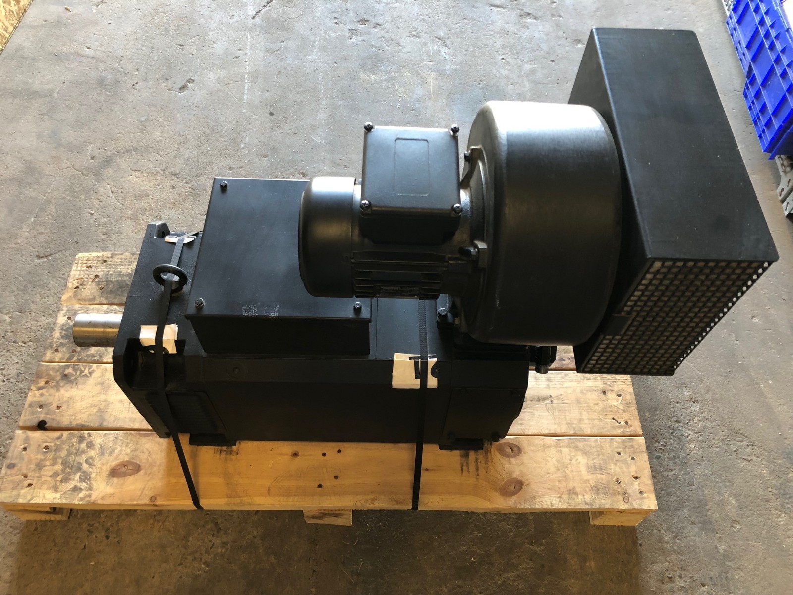 NEW! BAUMULLER LIQUID COOLED SYNCH DRIVE MOTOR DSF 160 M 23 R 13-6 UL ...
