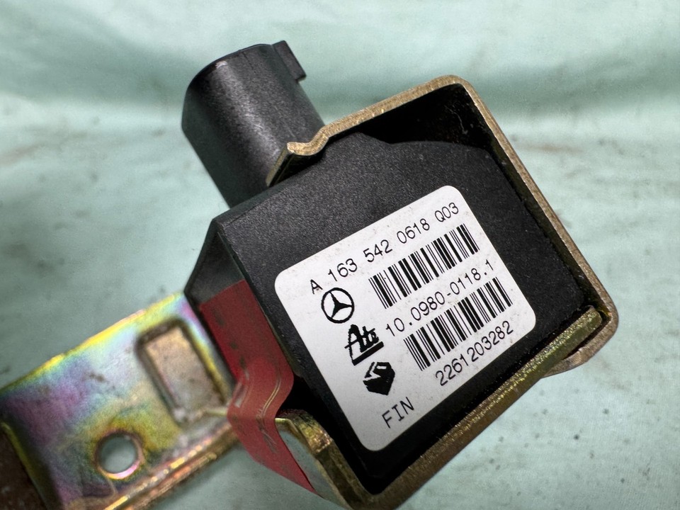 98-05 Mercedes W163 ML320 Yaw Turn Rate Sensors 1635420618 1635426440 ...