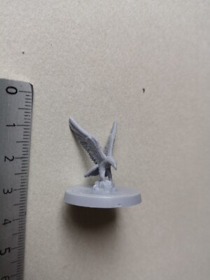 EAGLE FAMILIAR MINIATURE/ WORLD FIRST INTERACTIVE/G991 | eBay