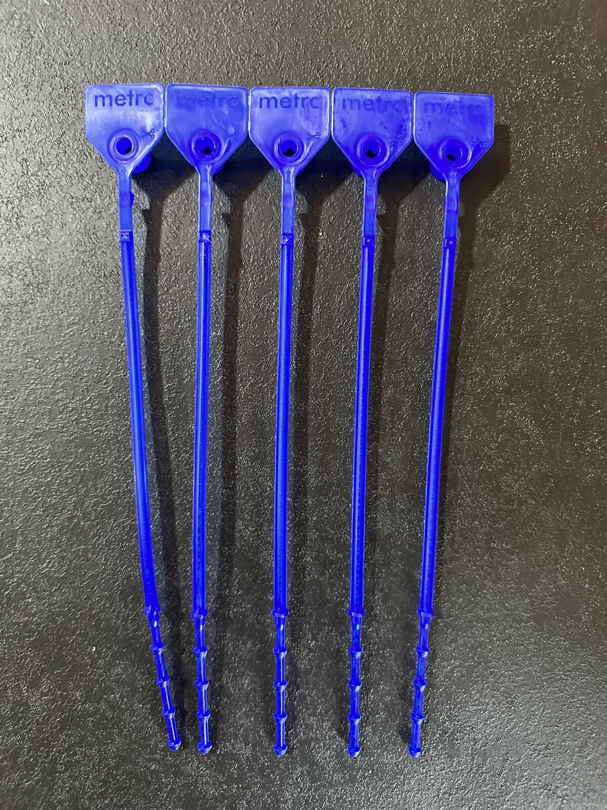 METRC ADJUSTABLE PULL-UP STRAP SEAL, 8" LENGTH - BLUE- 500 Straps | eBay