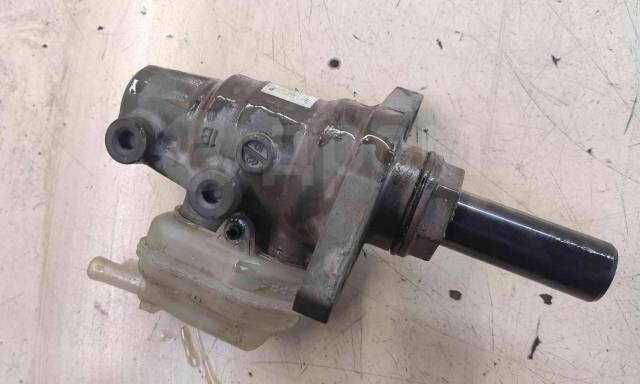 Toyota Genuine Cylinder sub-assy brake master w/plate RX300 47028-48011 ...