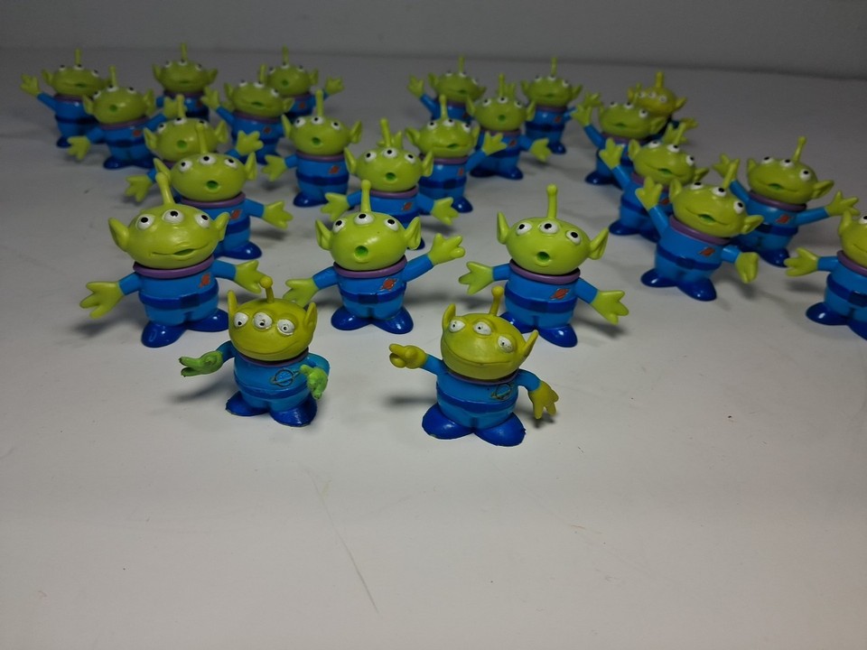 Disney Pixar Toy Story Little Green Alien Men Lot of 25 2" Plastic ...