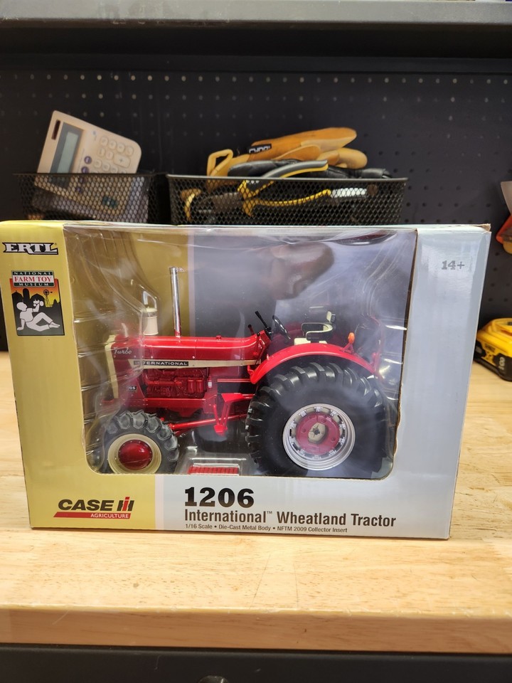 Ertl Case International 1206 Wheatland toy Tractor 1:16 | eBay