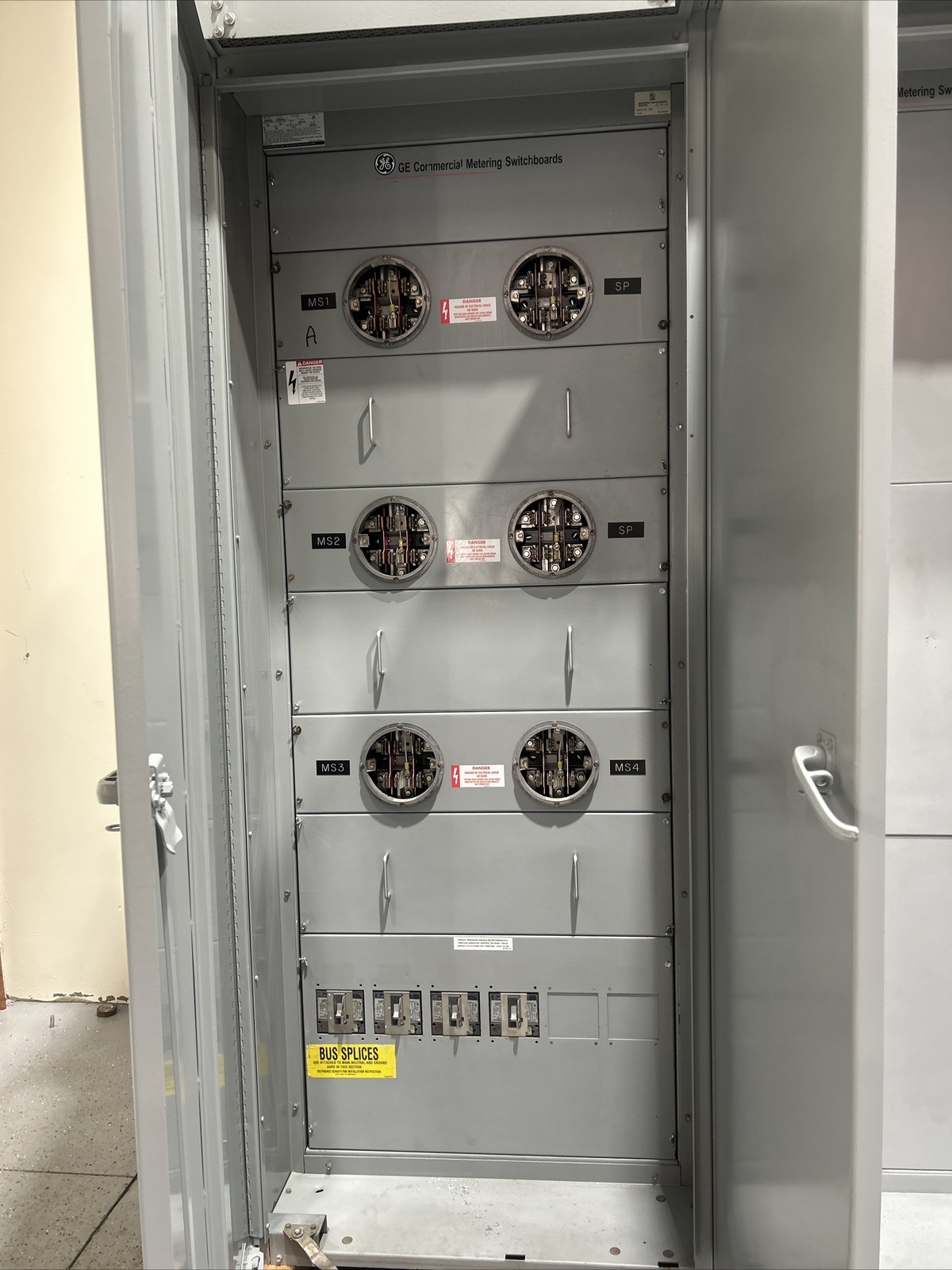 800 Amp Mutli Meter Main Main Lug GE 208/120 Nema 3R With Breakers | eBay