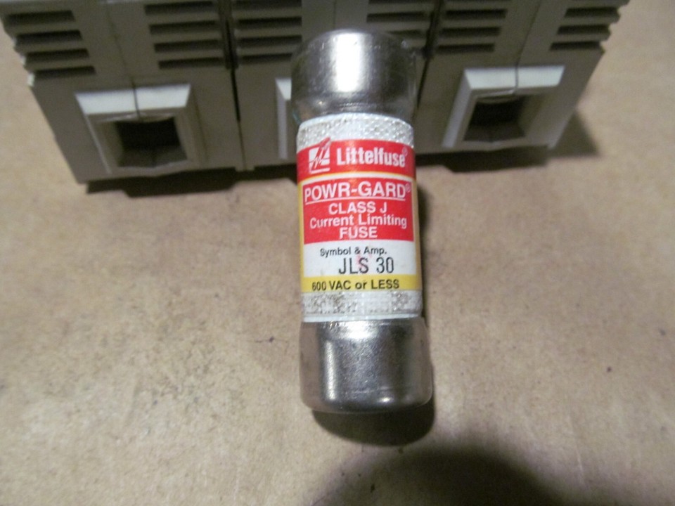 ALLEN BRADLEY 1492-FB3J30-L 3 POLE 30A 600V FUSE BLOCK WITH FUSES B-60 ...