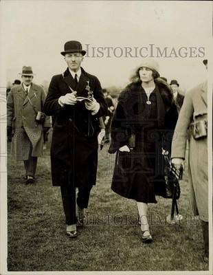 Press Photo Captain Reginald Heyworth and his wife, the Honorable Mrs ...