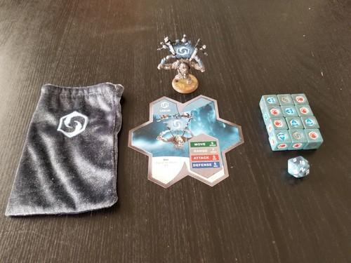 Heroscape Laglor Vydar Flag Bearer -Complete, VGC- Crest of the ...