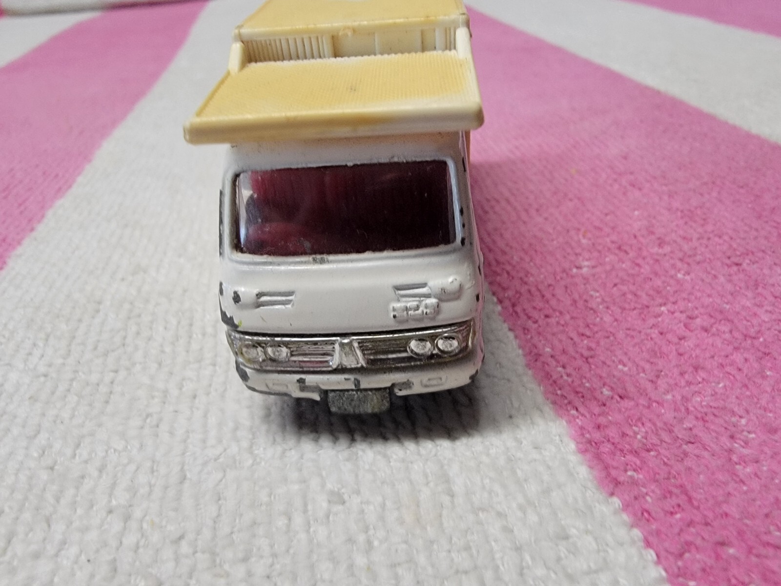 Tomica American Airlines Scissor Isuzu Truck | eBay