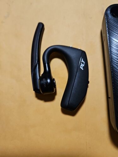 Plantronics Voyager 5200 UC (BT 700) Bluetooth Headset and Charging Box ...