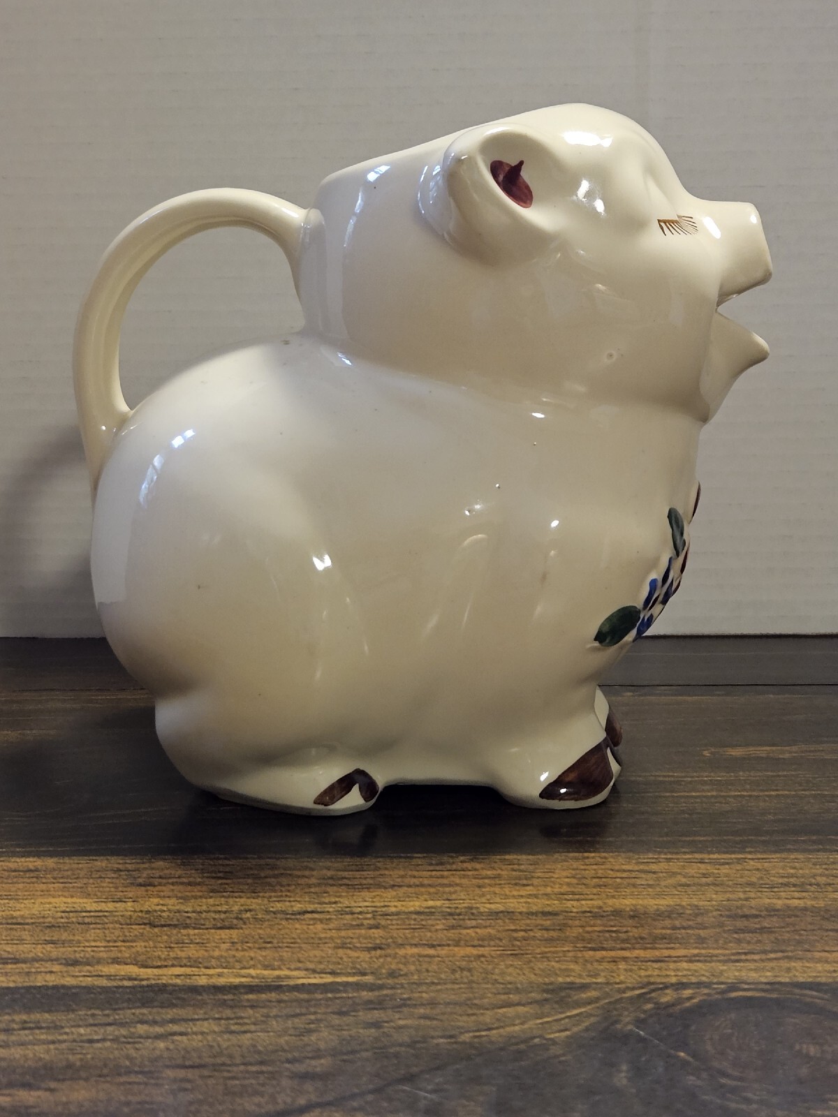 Vintage Shawnee Art Pottery Smiley the Pig Pitcher with Flowers | eBay