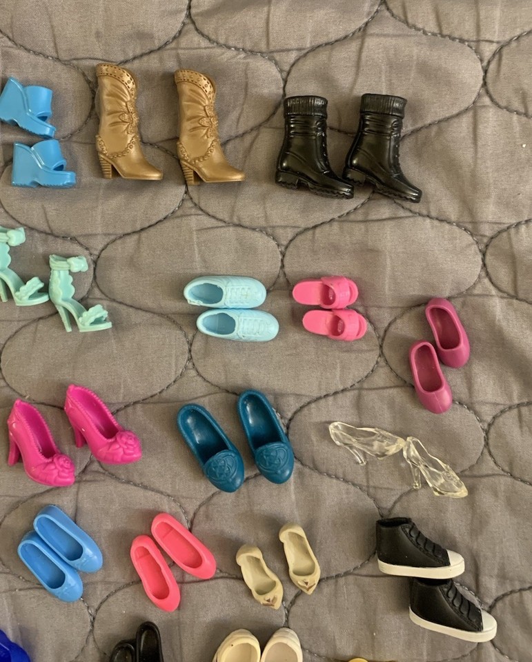 Barbie, Disney Princess & Clone Doll Vintage & Modern Shoes Lot 35 ...