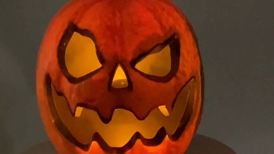 Misting Pumpkin Prop Halloween Fogger Smoke Orange LED Light Mist Maker ...