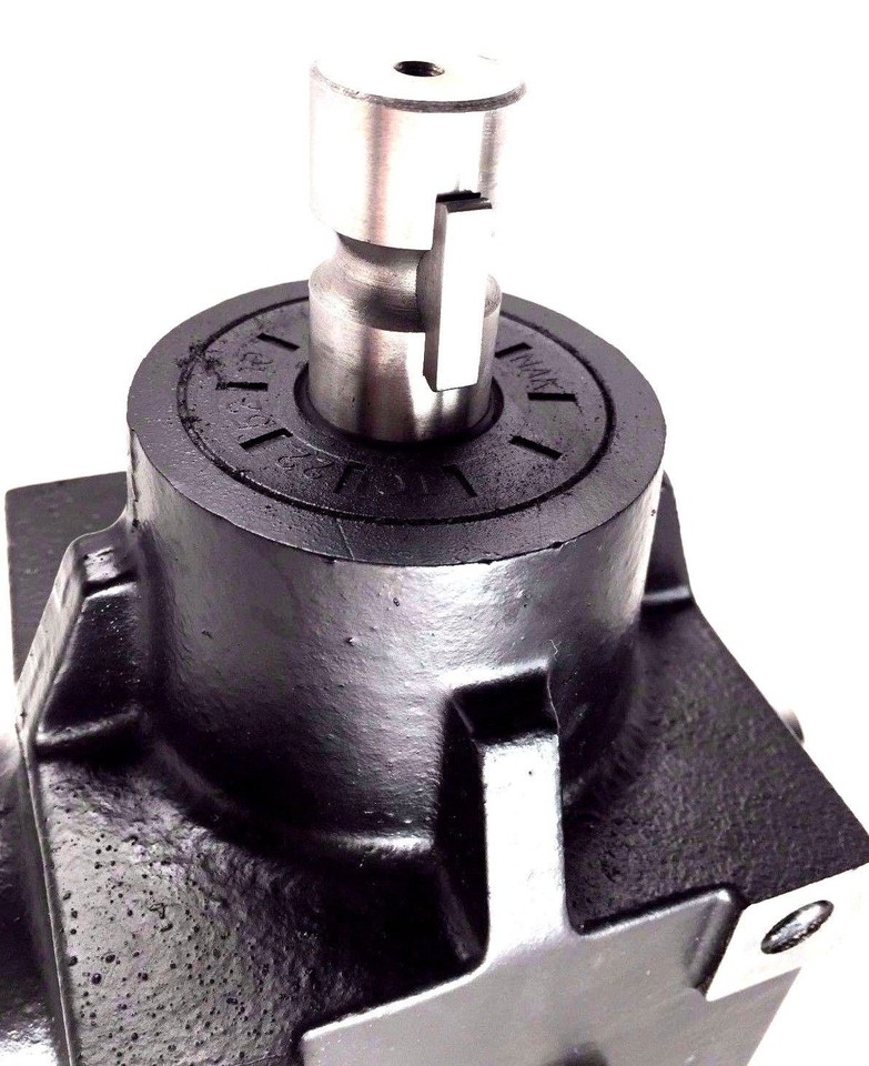 AM143310 DE19086 Mower Deck Gear Box fits John Deere 425 445 455 48 54 ...