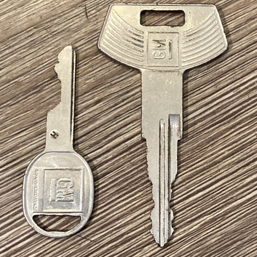 Vintage GM General Motors Car Keys Chevy Chevrolet Buick GMC Cadillac ...