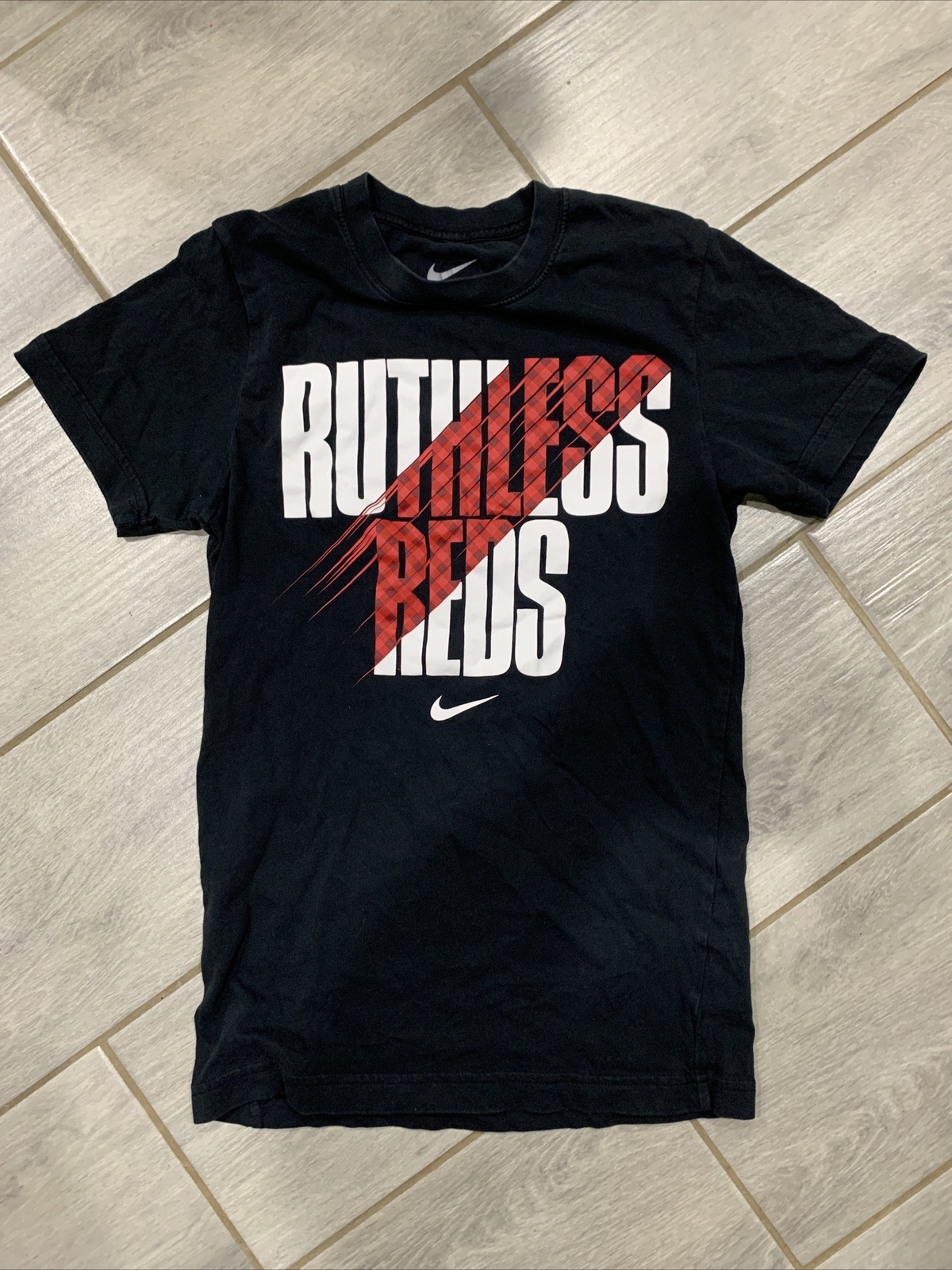 Nike shirt men's slim fit S Red Stripes United Ruthless Reds f7 | eBay