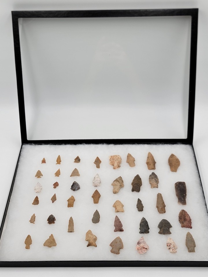 Lot Of 40 Authentic Antique Original Native American Arrowheads In ...