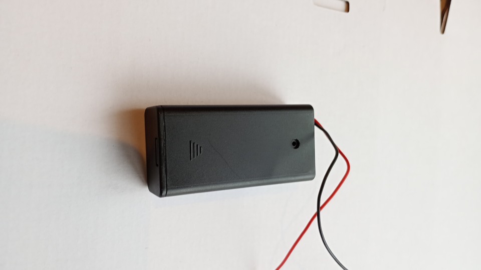 3 volt power supply. 2x AA 3v battery holder with lid and on/off switch ...