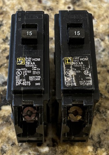 (2)-Square D Homeline HOM115CP 1 Pole 15 Amp 120/240V AC Plug In ...