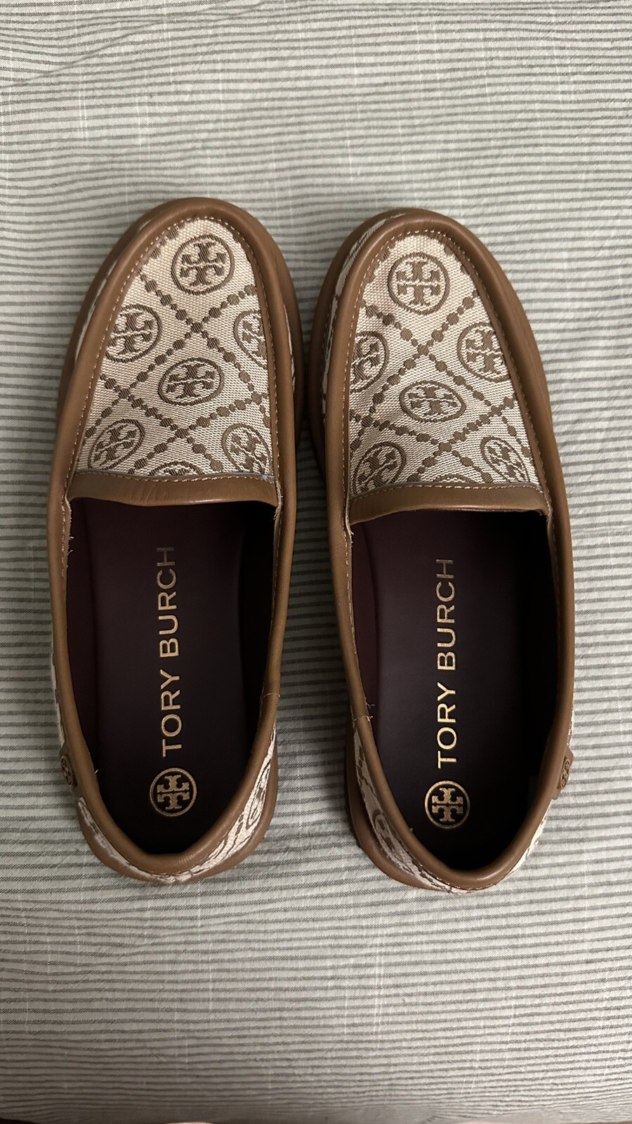 Tory Burch Buddy T Monogram loafer Hazelnut Size 5 1/2 | eBay