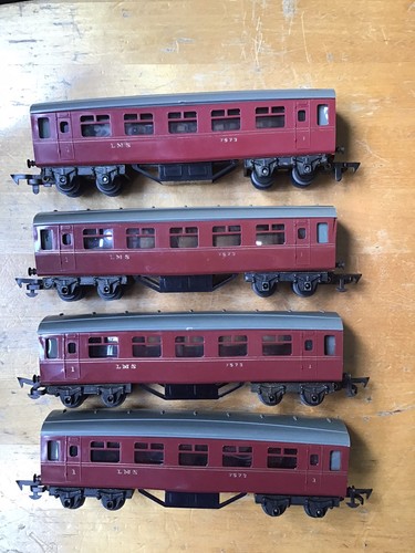 Tri-ang Model Railways Job Lot 4 Coaches, 3 Wagons & Princess Elizabeth ...